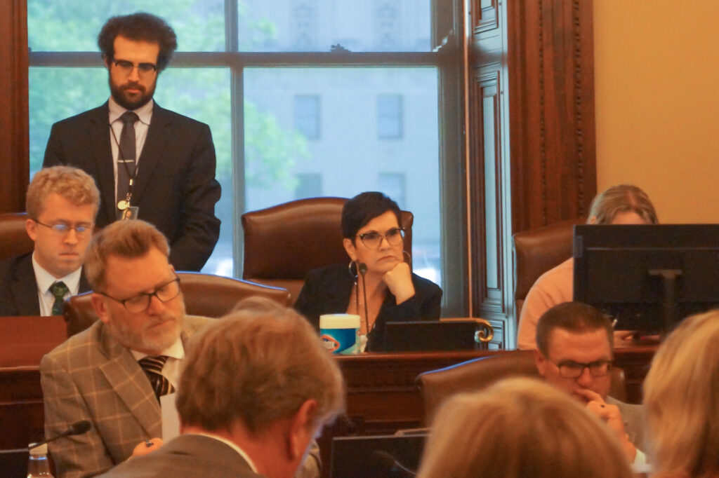Public officials seek greater oversight of prescription drug middlemen ...