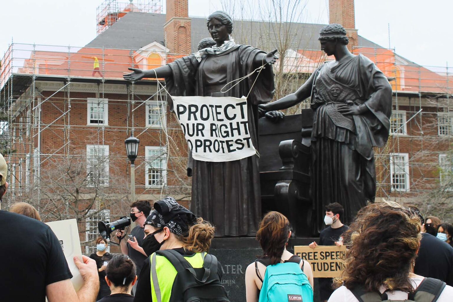 University of Illinois Pro-Palestinian protests one year later: Felony ...