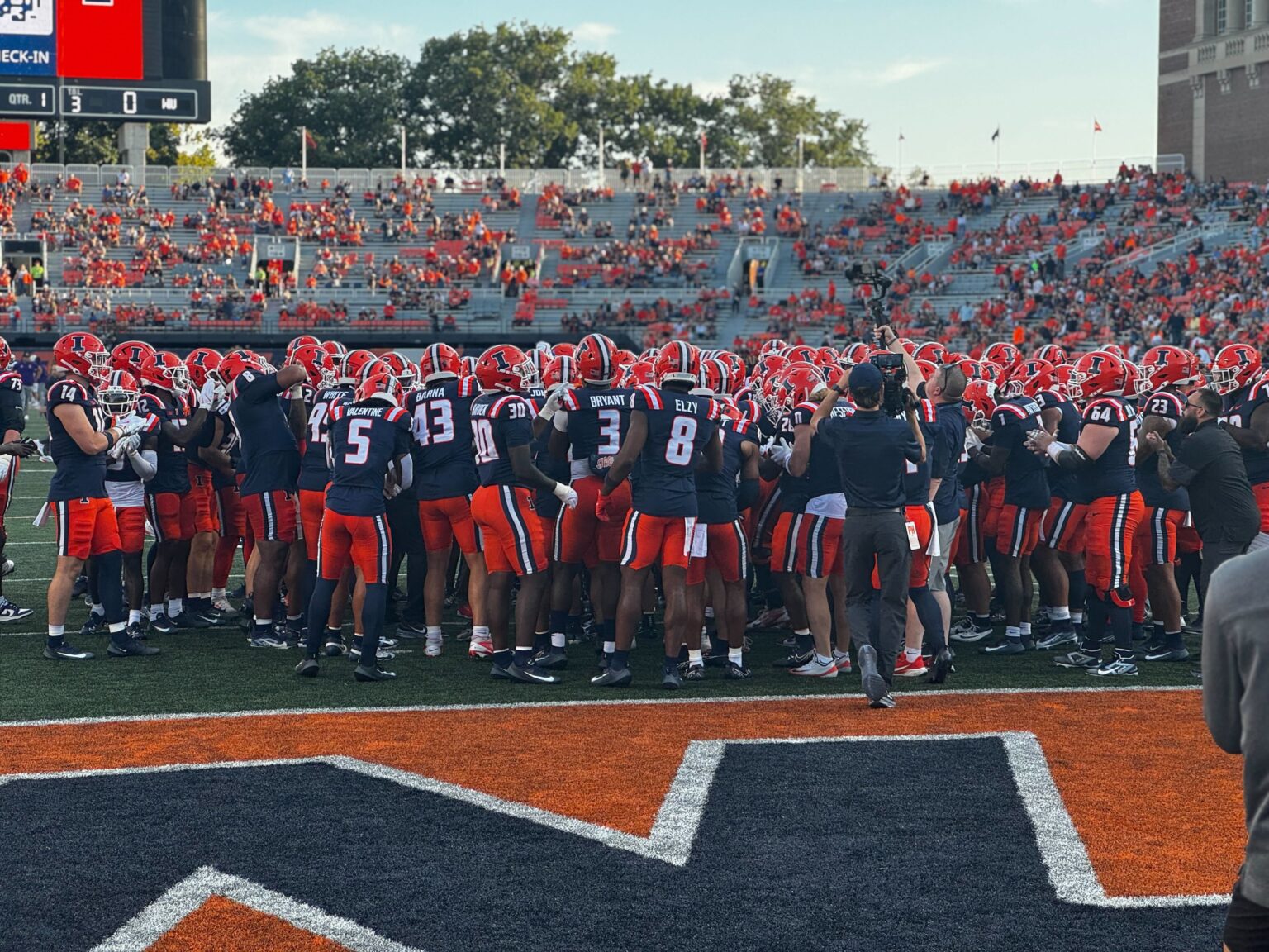 After winning their first games of the football season, Illinois and ...